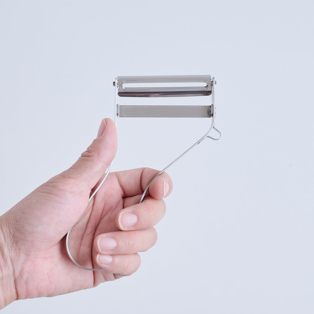 Ever Peeler Mini: A Sharp, Easy-to-Use Left-Handed Peeler – HIDARI｜A ...